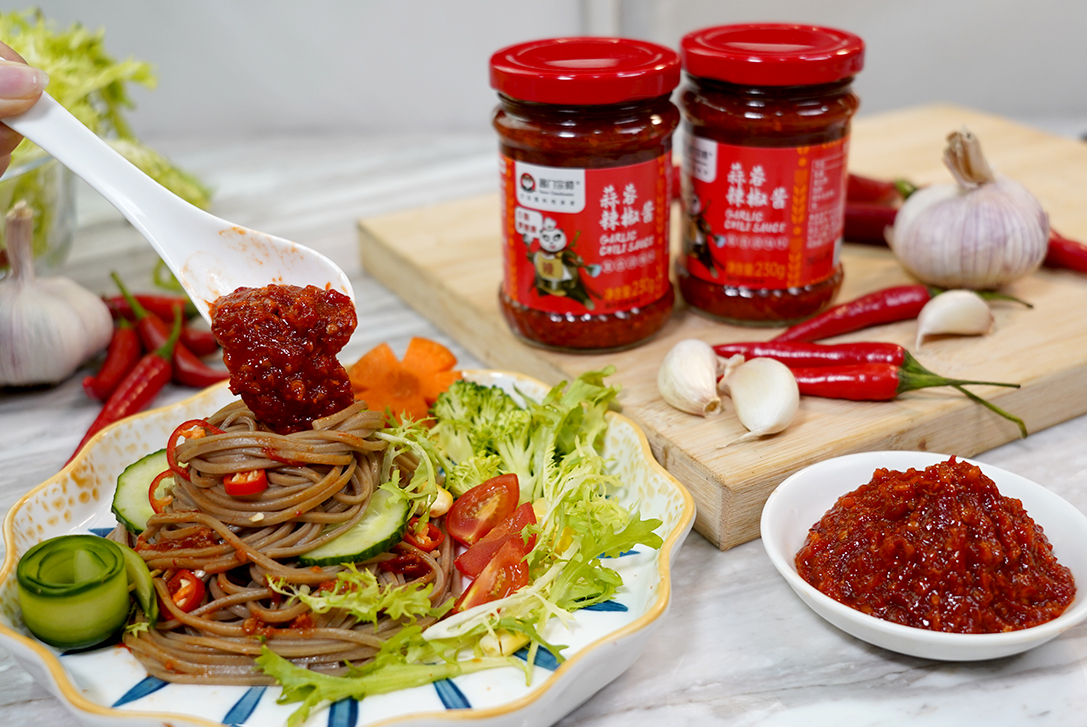 Garlic Chilli Sauce – Add an Unleashing Taste to Your Food - Sauce ...